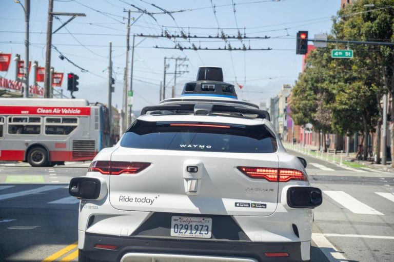 Cops Pull Over Waymo, But Driverless Cars Dodge Traffic Tickets For Now ...